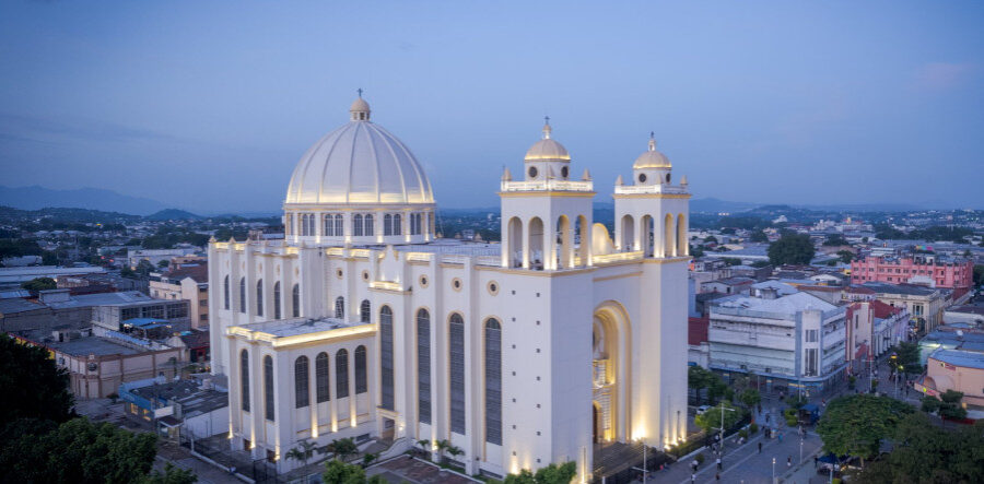Famous buildings in El Salvador. El Salvador Architecture