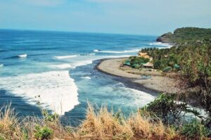 Mizata beach El Salvador, great for surfing or relaxing