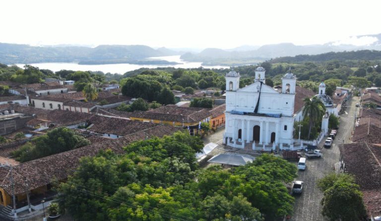 Exploring Suchitoto El Salvador: Embrace the Extraordinary Charm of ...